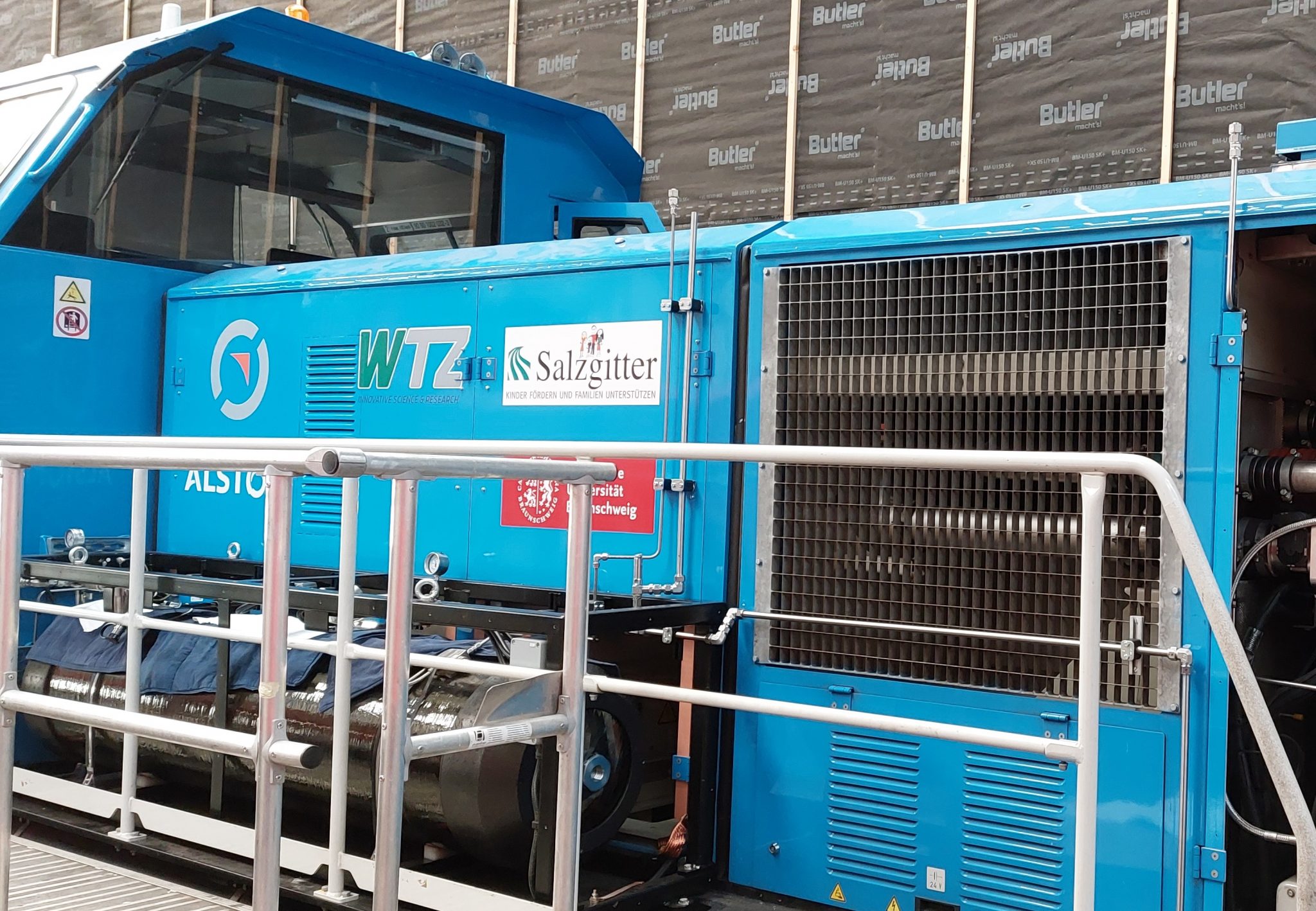 Official start of the research project to convert an Alstom Prima H3 ...